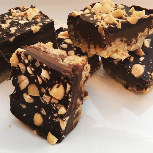Crispy Crunchy Peanut Butter Chocolate Bars - Write Styles